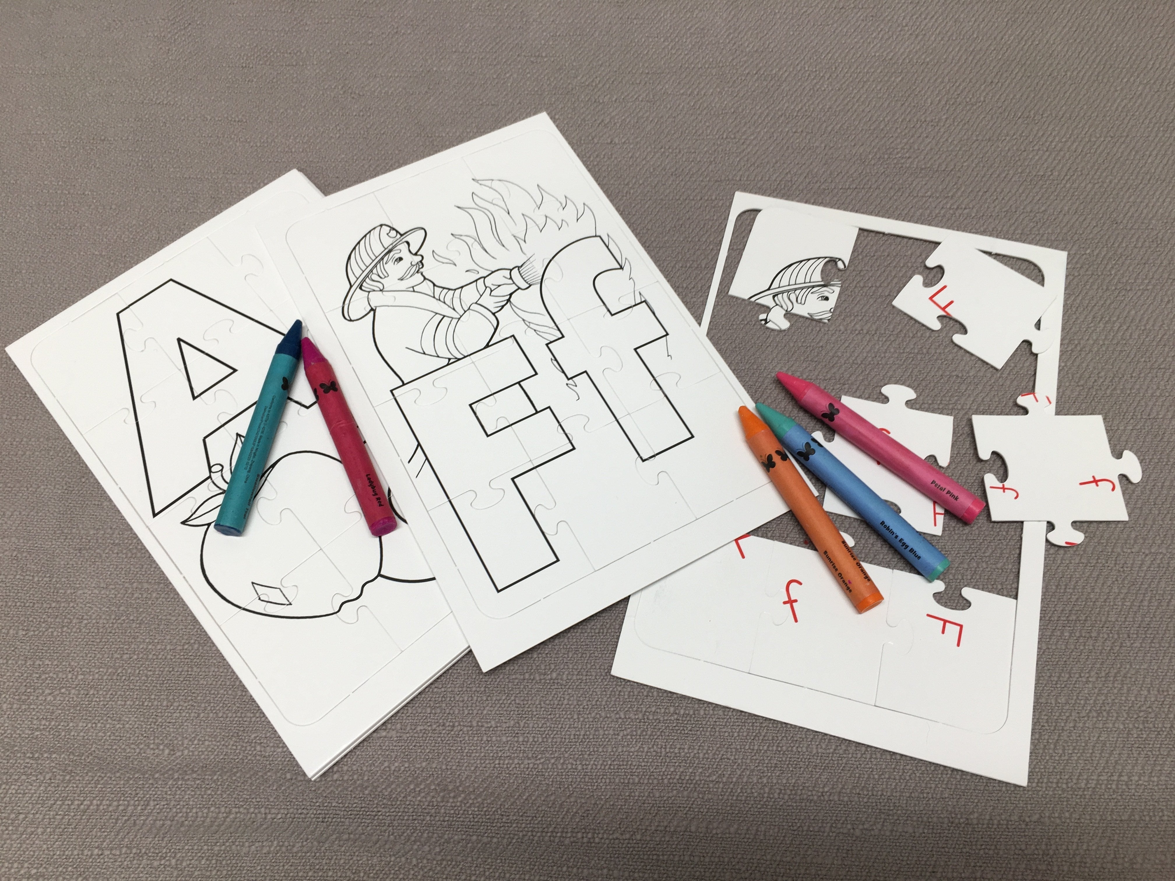 ABC Wipe-off Coloring Puzzles (PK-PZ)– VoWac Publishing Company